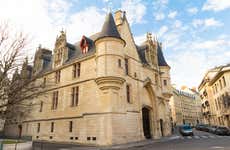 Paris - Tourism and travel guide - Introducing Paris